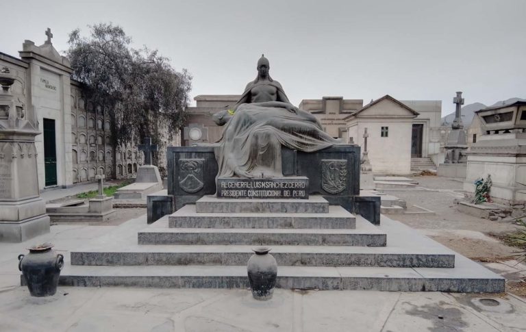 LUIS SÁNCHEZ CERRO Y LA REVOLUCIÓN DE 1930
